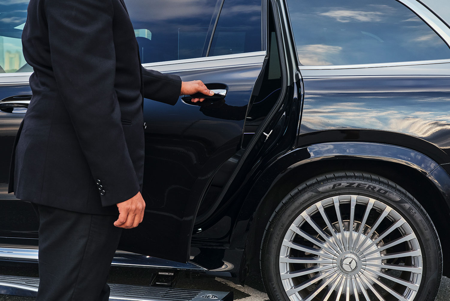 About Us - Luxury Chaffeur Services Dubai